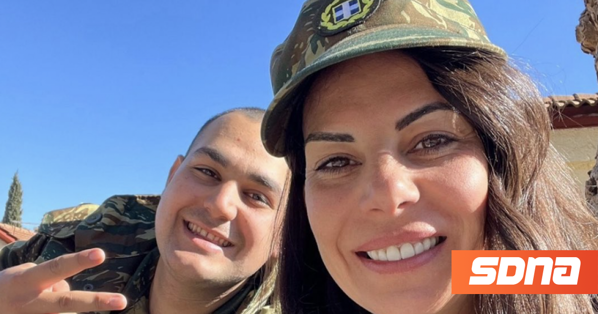 Εύη Βατίδου: Η φωτογραφία με τον 22χρονο γιο της στο στρατόπεδο | SDNA